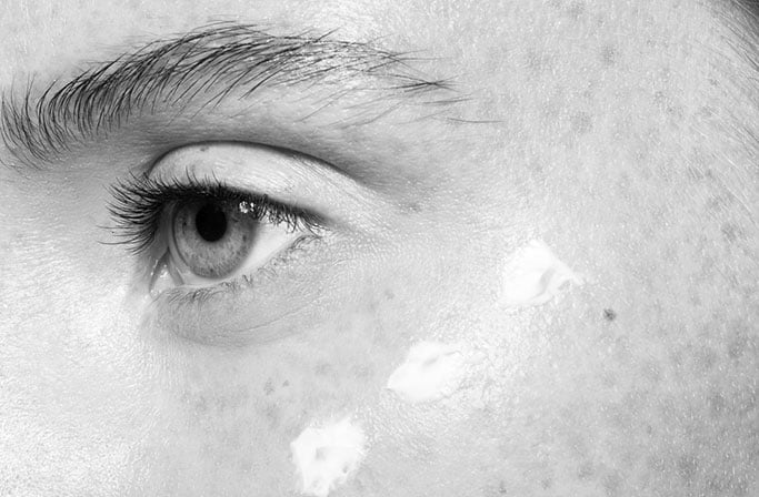 PhilArt Eye | Cosmetic Clinic | Isle of Man